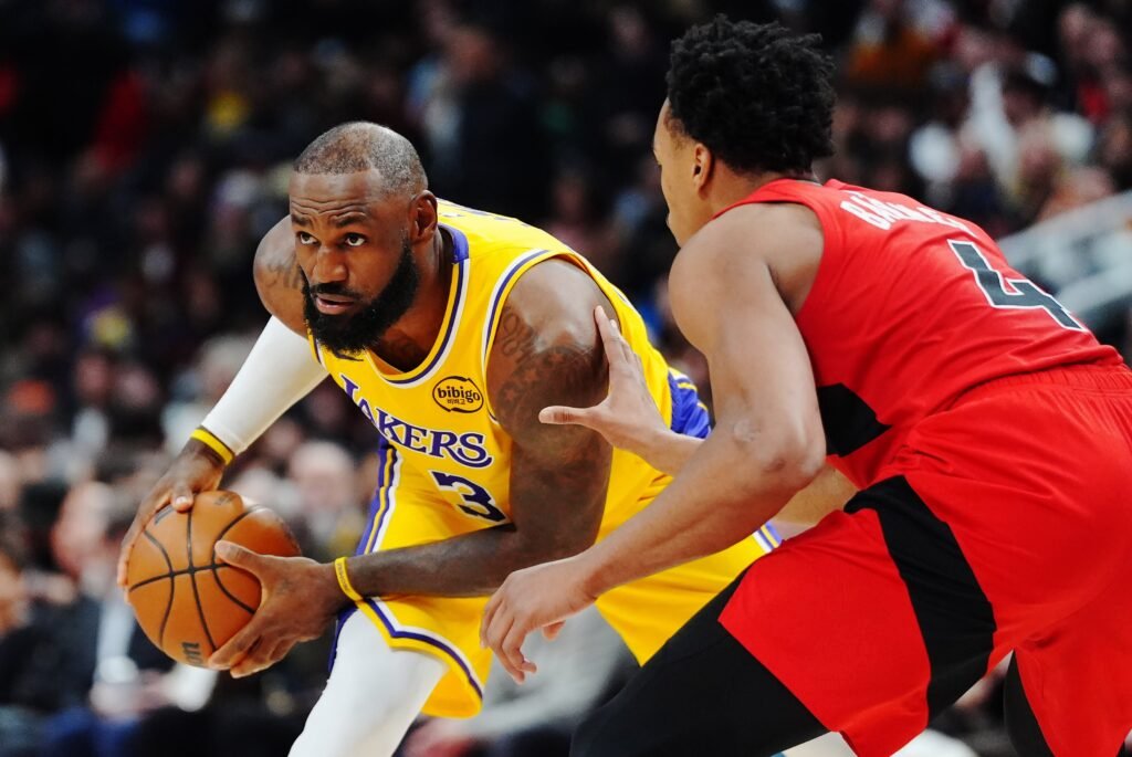 LeBron James pone fin a su histórica racha de 1,297 juegos con más de ...